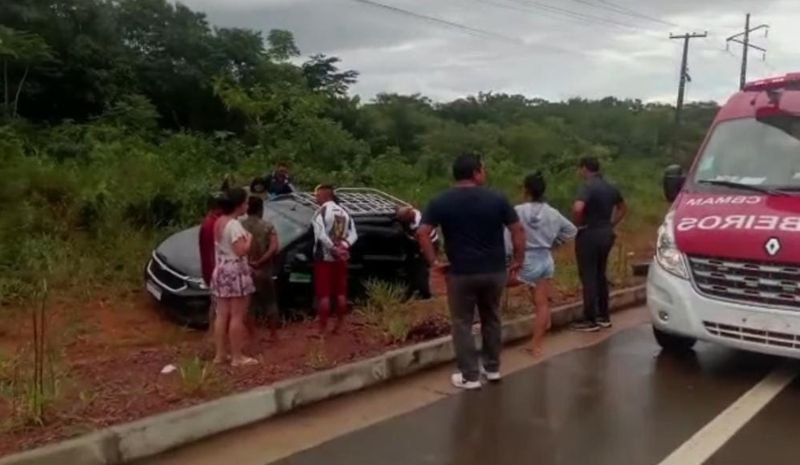 Capotamento na AM-070 deixa mãe e filha ferid@s no AM